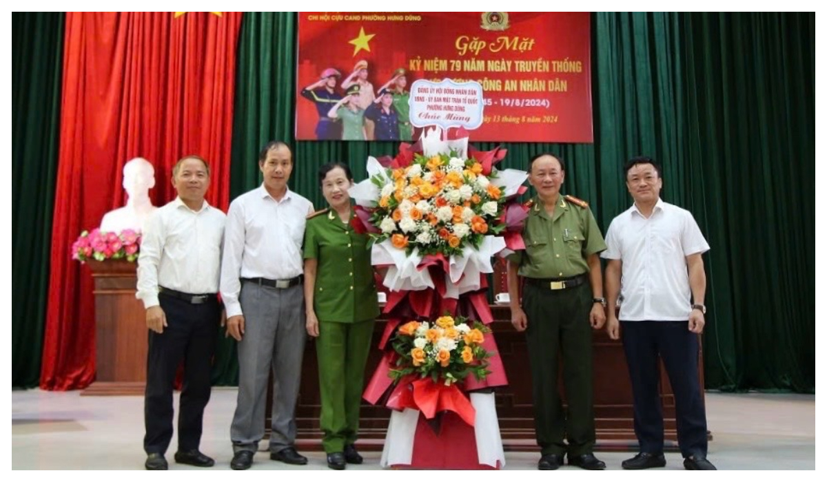 Chi hội Cựu Công an phường Hưng Dũng gặp mặt Ngày truyền thống Công an ...