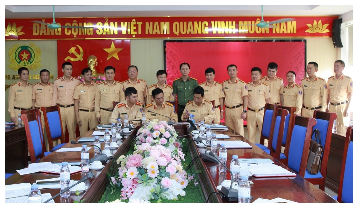 Tổng kết công tác cải cách hành chính năm 2024, phát động phong trào ...